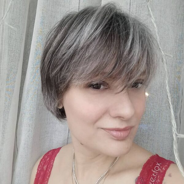 55+ Flattering Haircuts And Hairstyles For Women Over 40 – Midlife Rambler