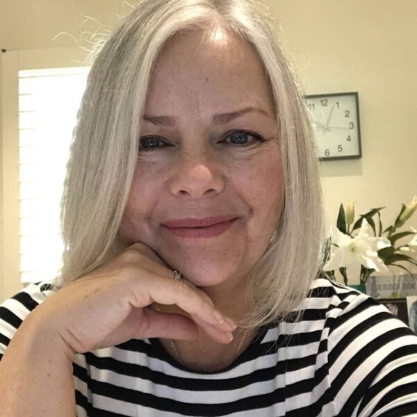 55+ Flattering Haircuts And Hairstyles For Women Over 40 – Midlife Rambler